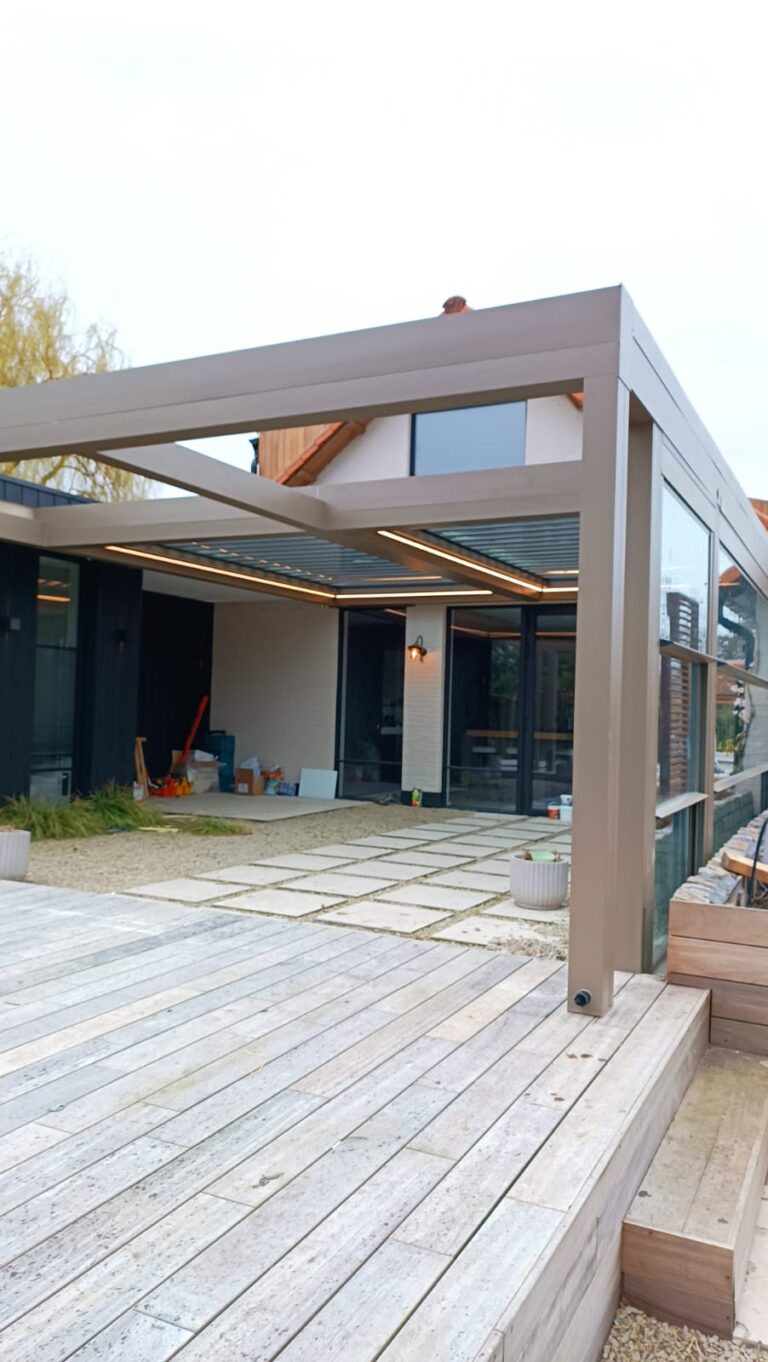 Pergola Canopy in NYC | Retractable Louvered Pergola